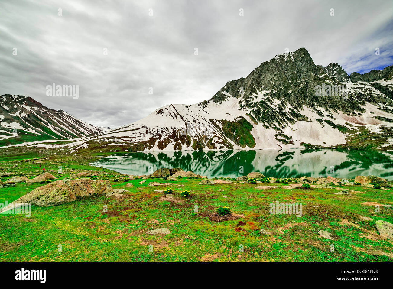 Beautiful mountain view with snow of Sonamarg, Jammu and Kashmir state ...
