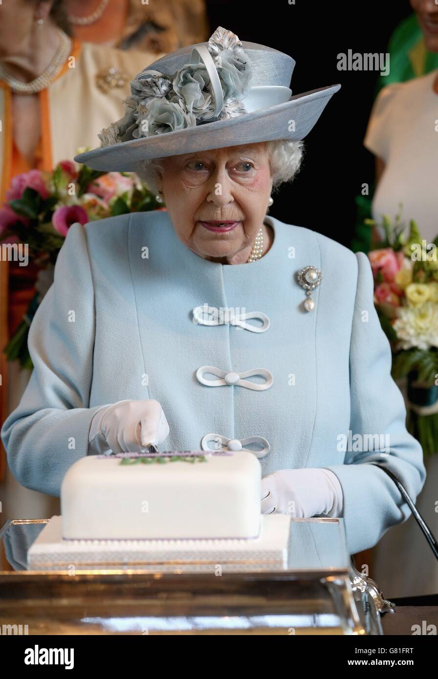 Celebrating centenary of womens institute hi-res stock photography and ...