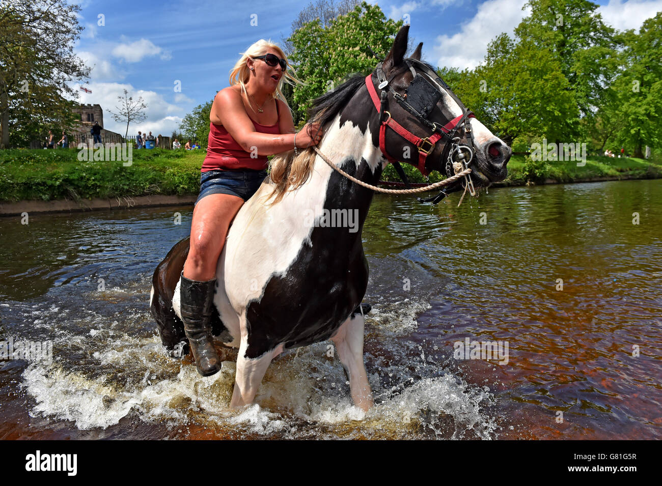 Heather Buck, 22, from York joins members of the travelling community ...