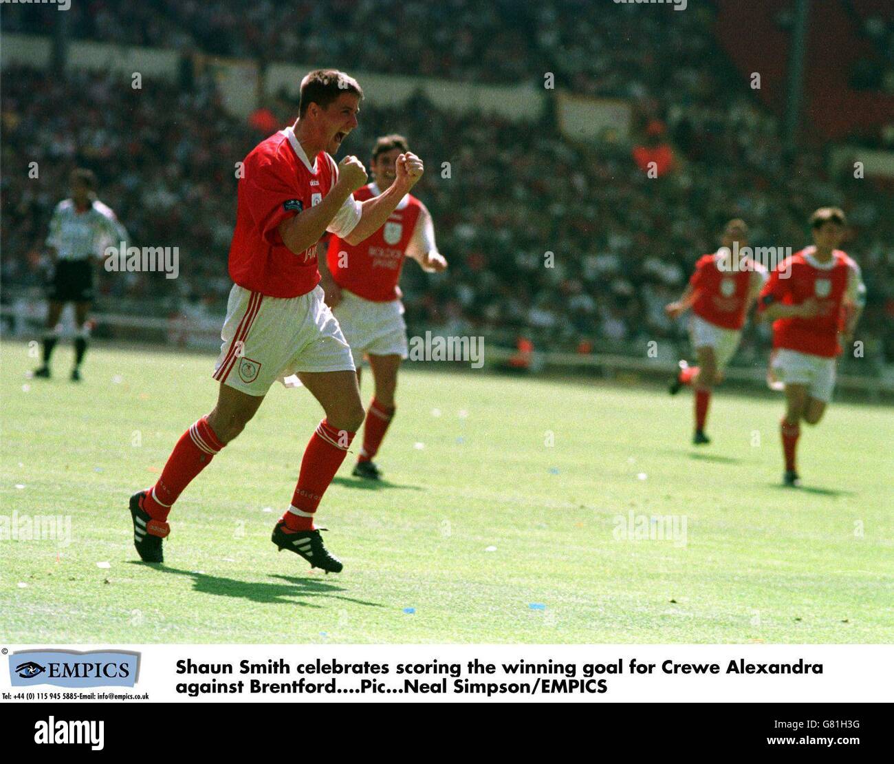 Shaun Smith celebrates scoring the winning goal for Crewe Alexandra ...