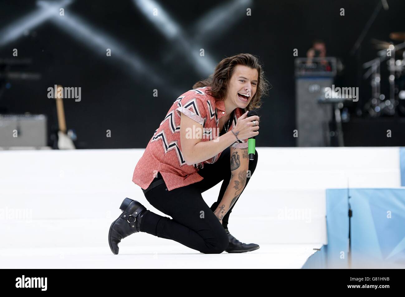 EXCLUSIVE Harry Styles of One Direction performs on stage during ...