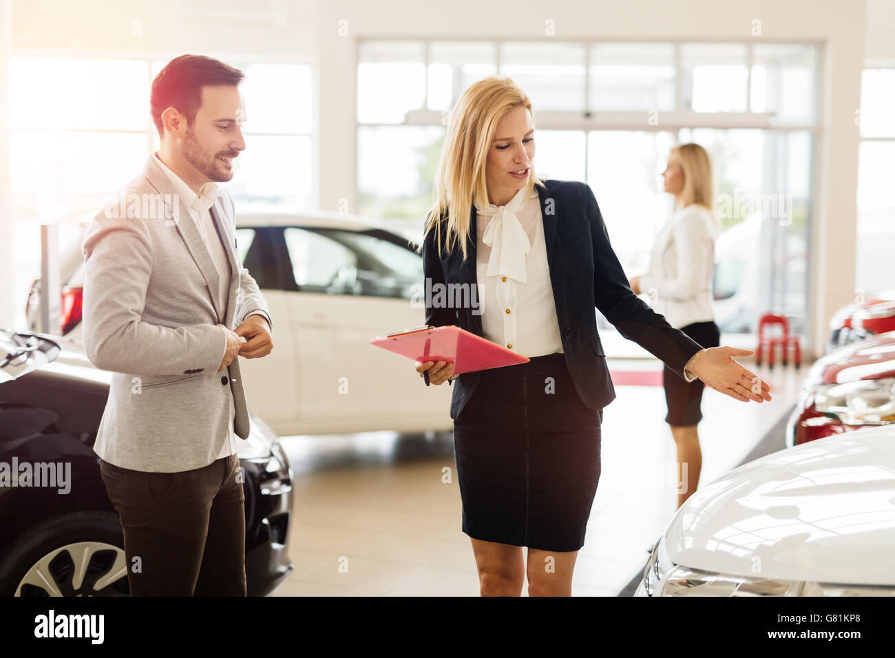 Showing vehicle hi-res stock photography and images - Alamy