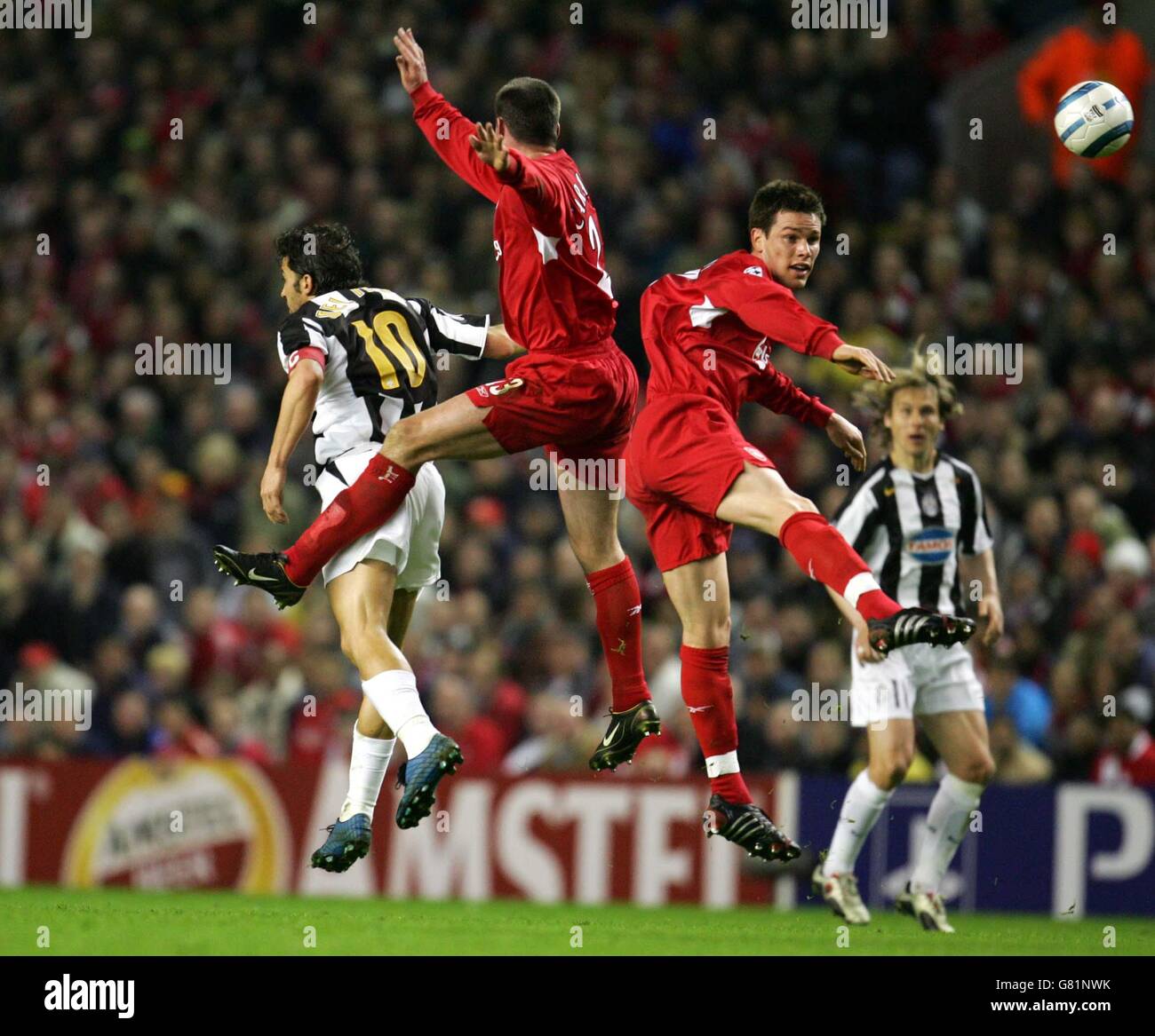 Steve finnan and jamie carragher hi-res stock photography and images ...