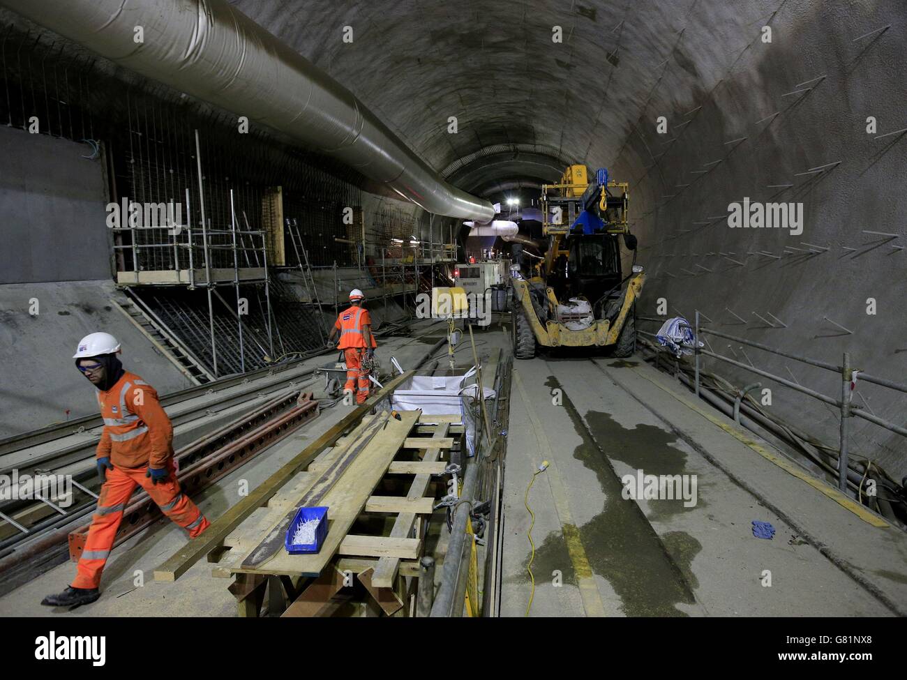 Bottom of pit shaft hi-res stock photography and images - Alamy
