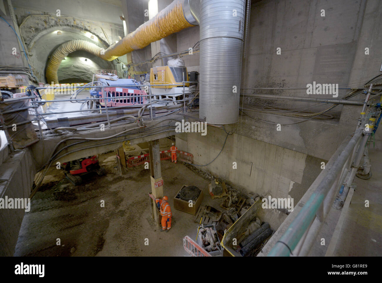 News rail crossrail hi-res stock photography and images - Alamy