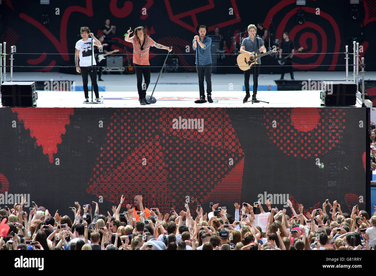 One direction 2015 hi-res stock photography and images - Alamy
