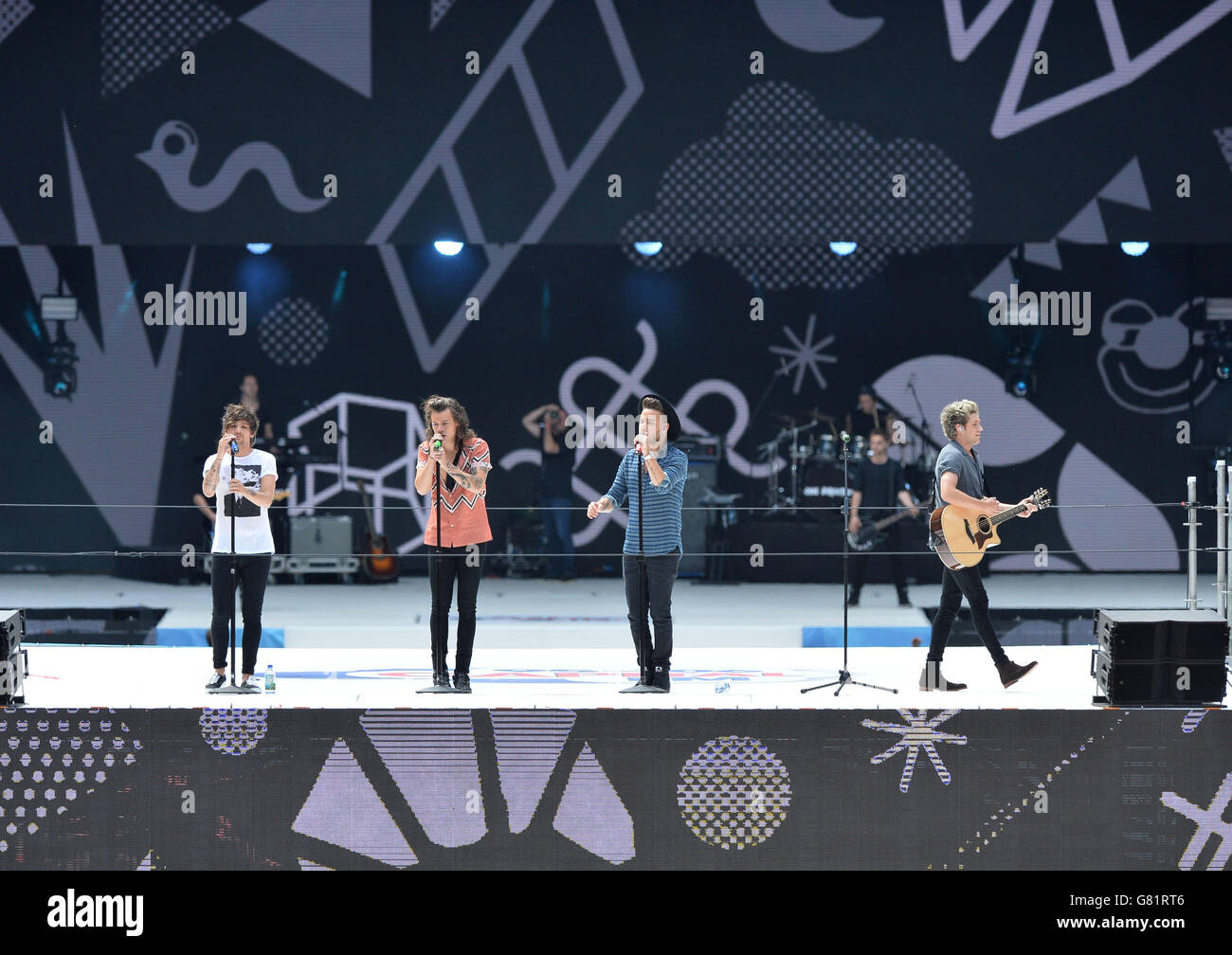 One direction london stadium hi-res stock photography and images - Alamy