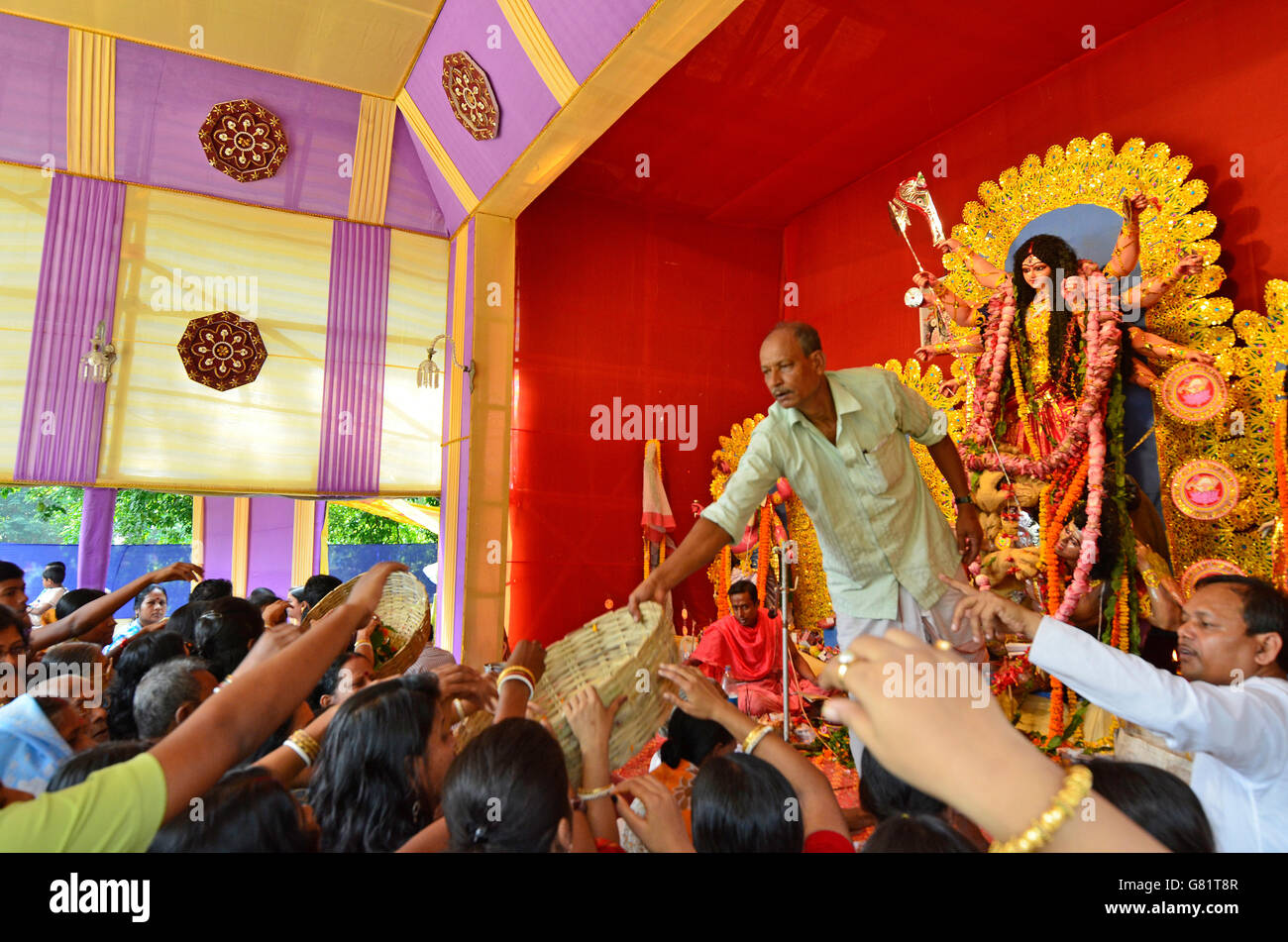 Bengali hindu folk traditional festival hi-res stock photography and ...