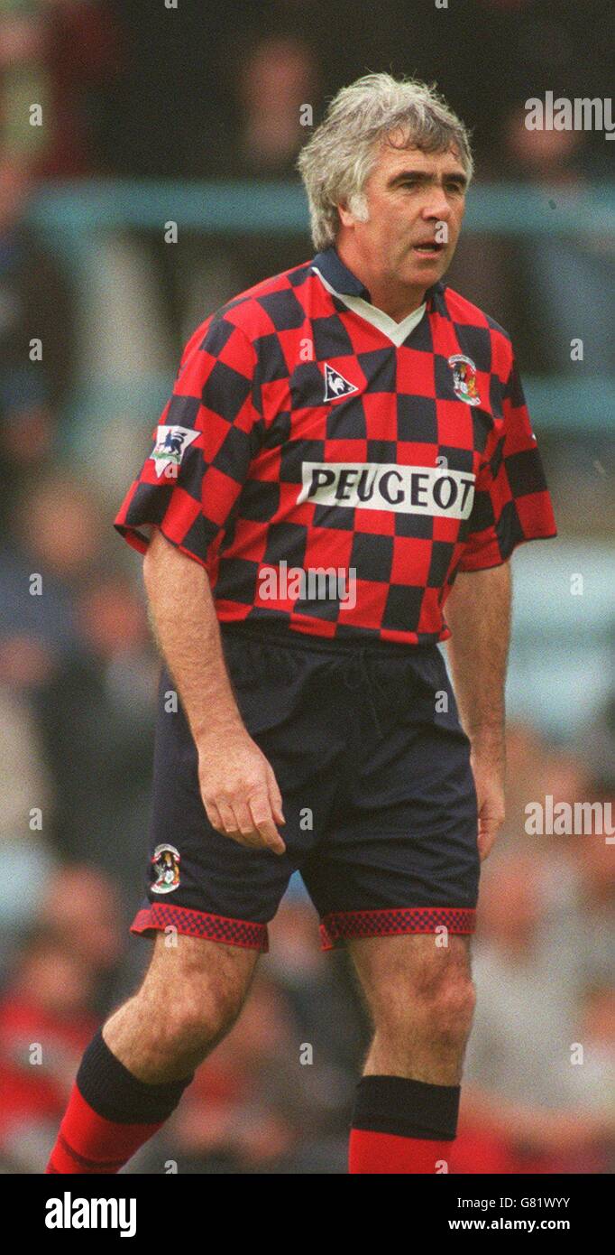 Welsh manager bobby gould playing at david busst testimonial hi-res ...