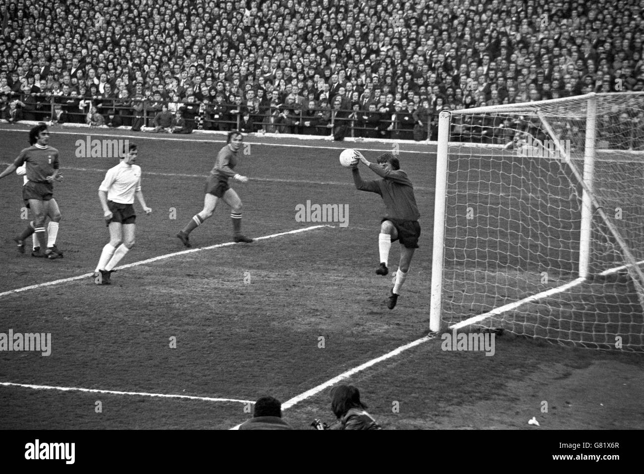 Football soccer daniel action Black and White Stock Photos & Images - Alamy