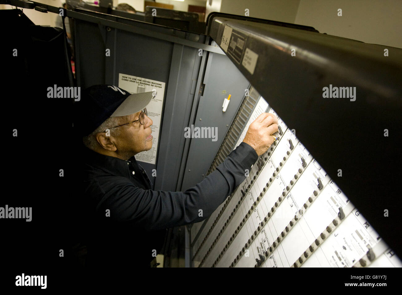 Old voting booth hi-res stock photography and images - Alamy
