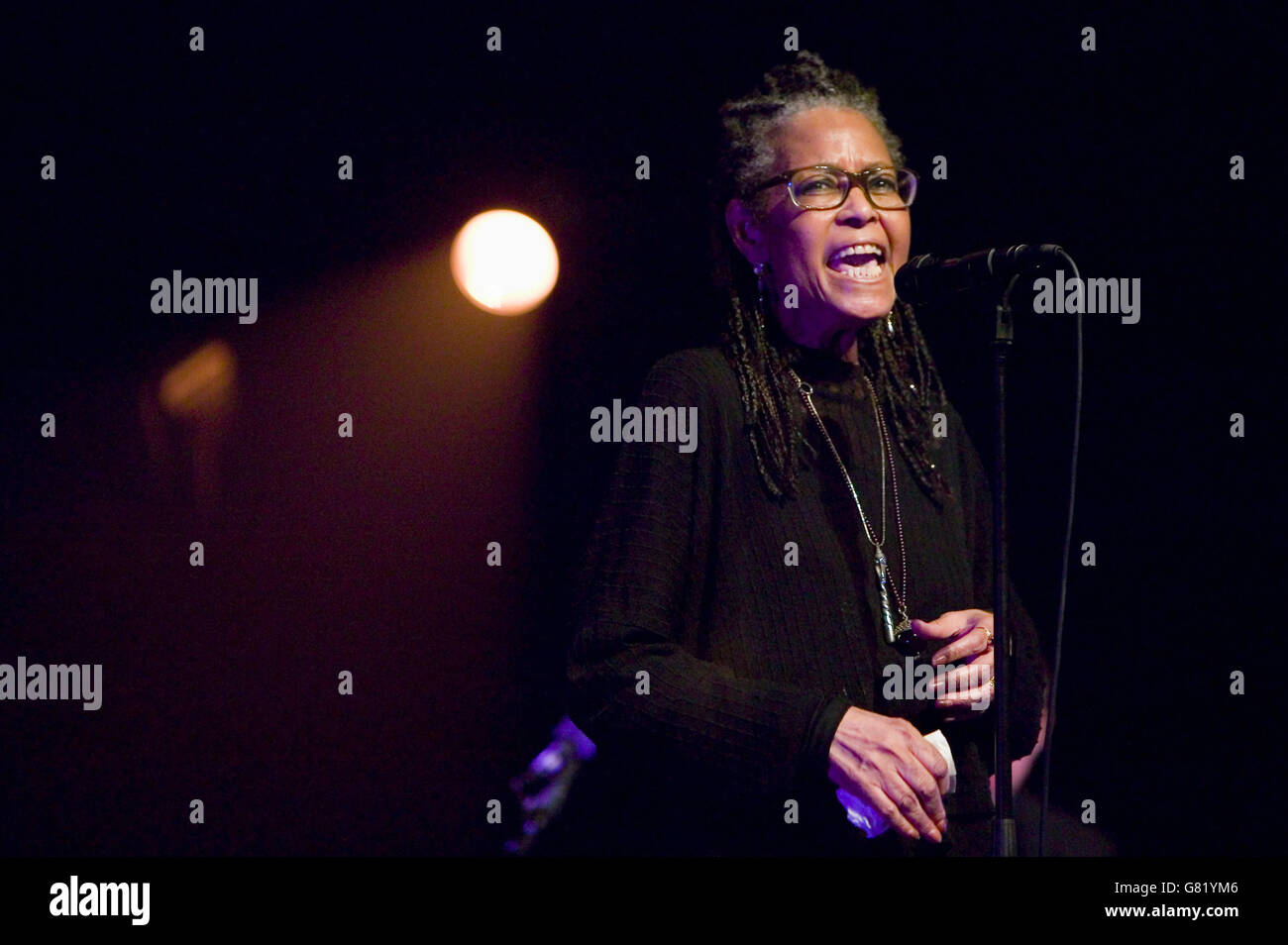 Female singer performing at jazz club hi-res stock photography and ...