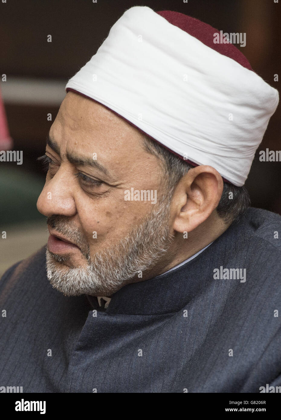 The prince wales receives grand imam al azhar hi-res stock photography ...