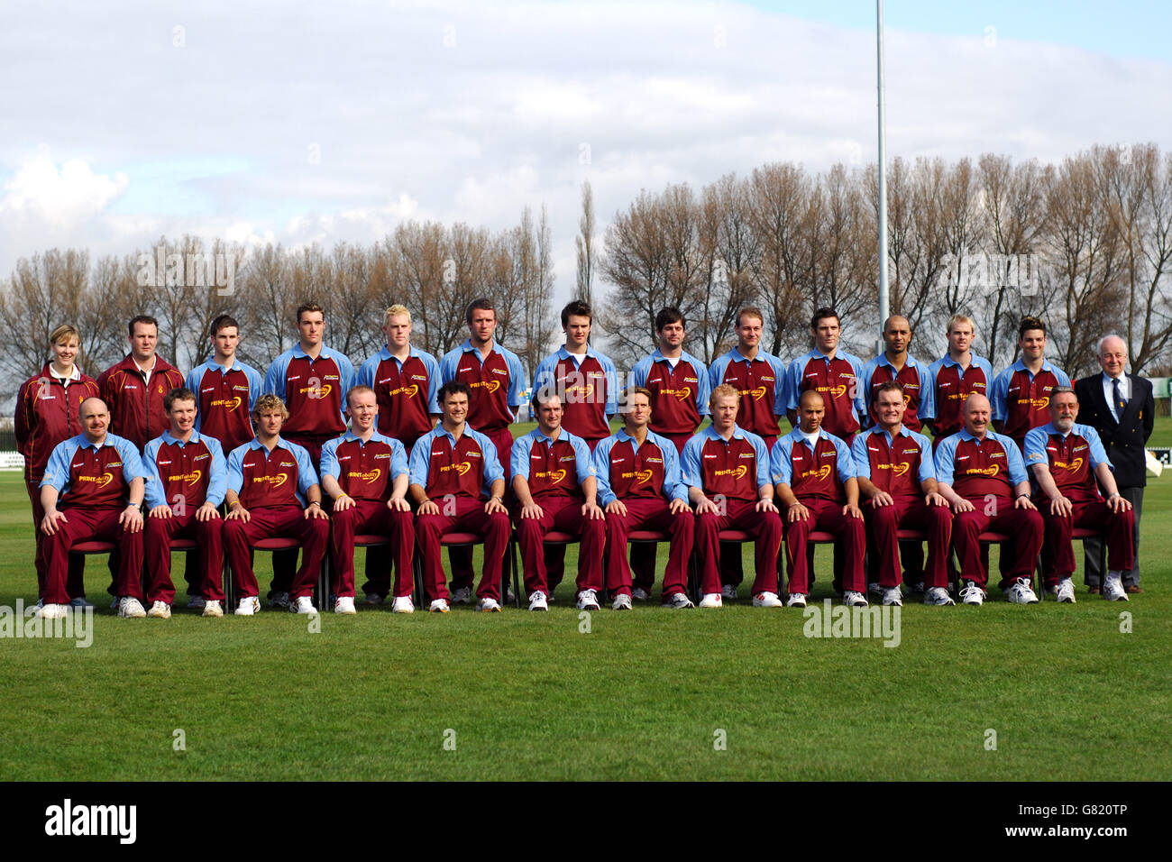 Derbyshire county cricket team photocall hi-res stock photography and ...