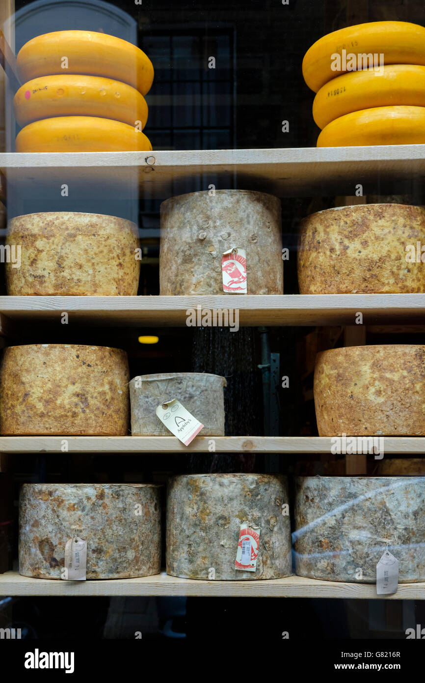 Cheddar cheese wheel hi-res stock photography and images - Alamy