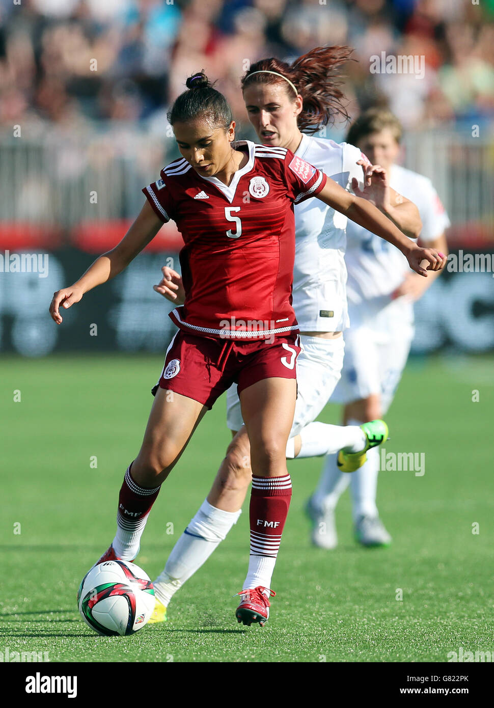 England's Jill Scott and Mexico's Valeria Miranda battle for the ball ...