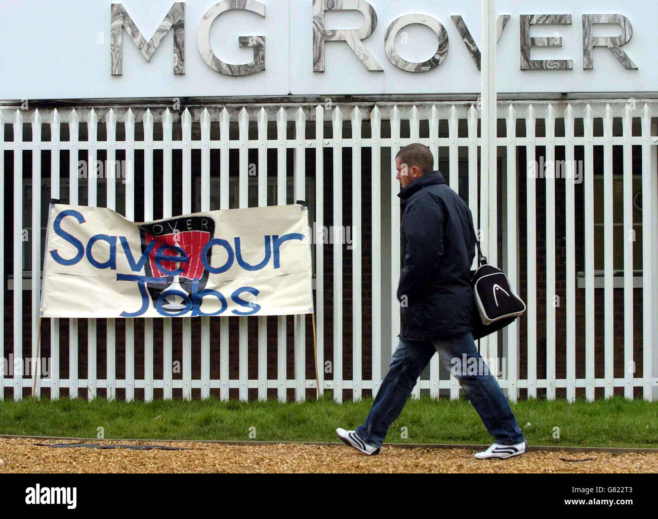 A worker arriving at Rover Longbridge plant, Birmingham Stock Photo - Alamy