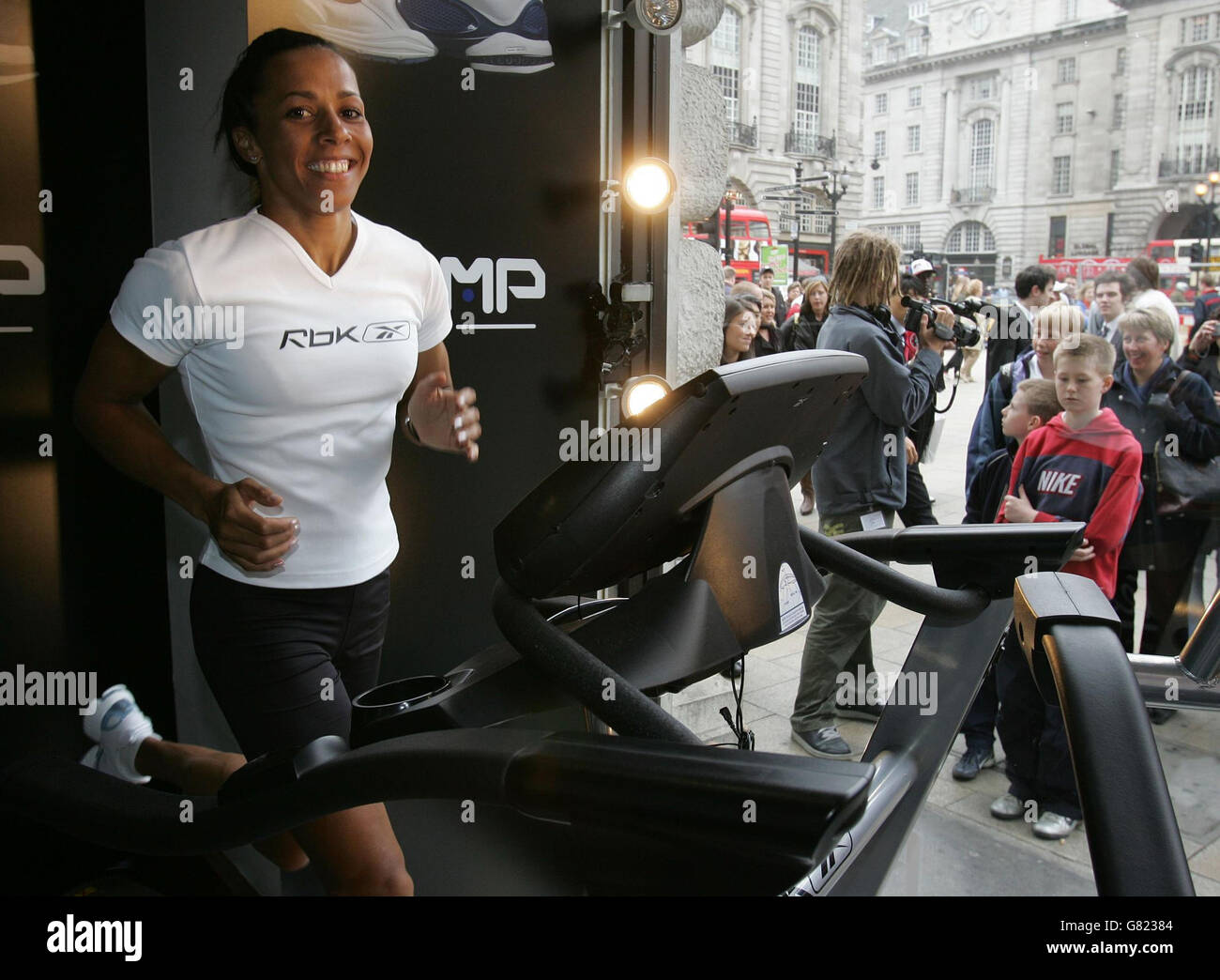 Kelly Holmes Running High Resolution Stock Photography and Images - Alamy