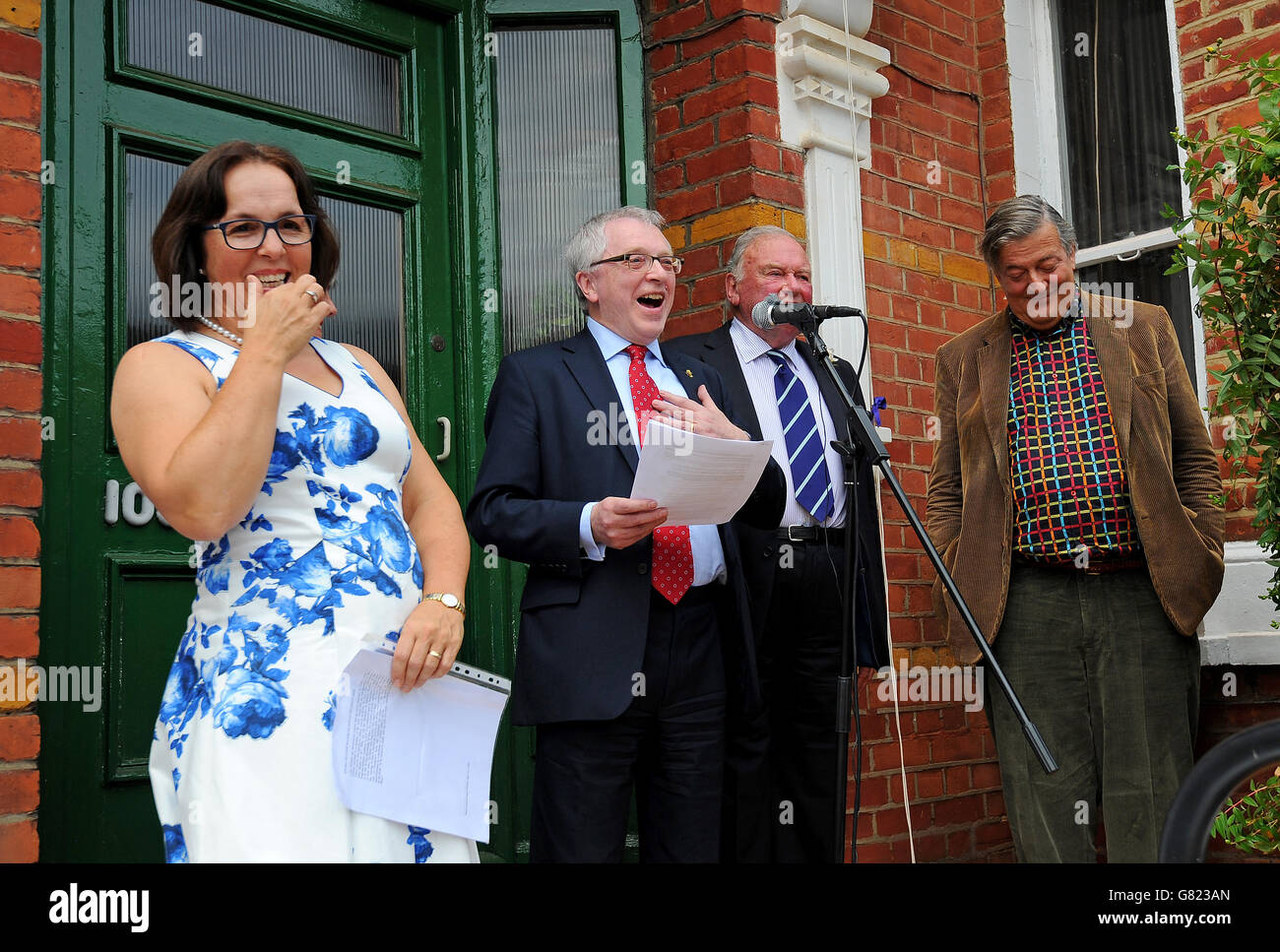 (Left to right) Dr Jennifer Kloester, Professor Martin Daunton, Major ...