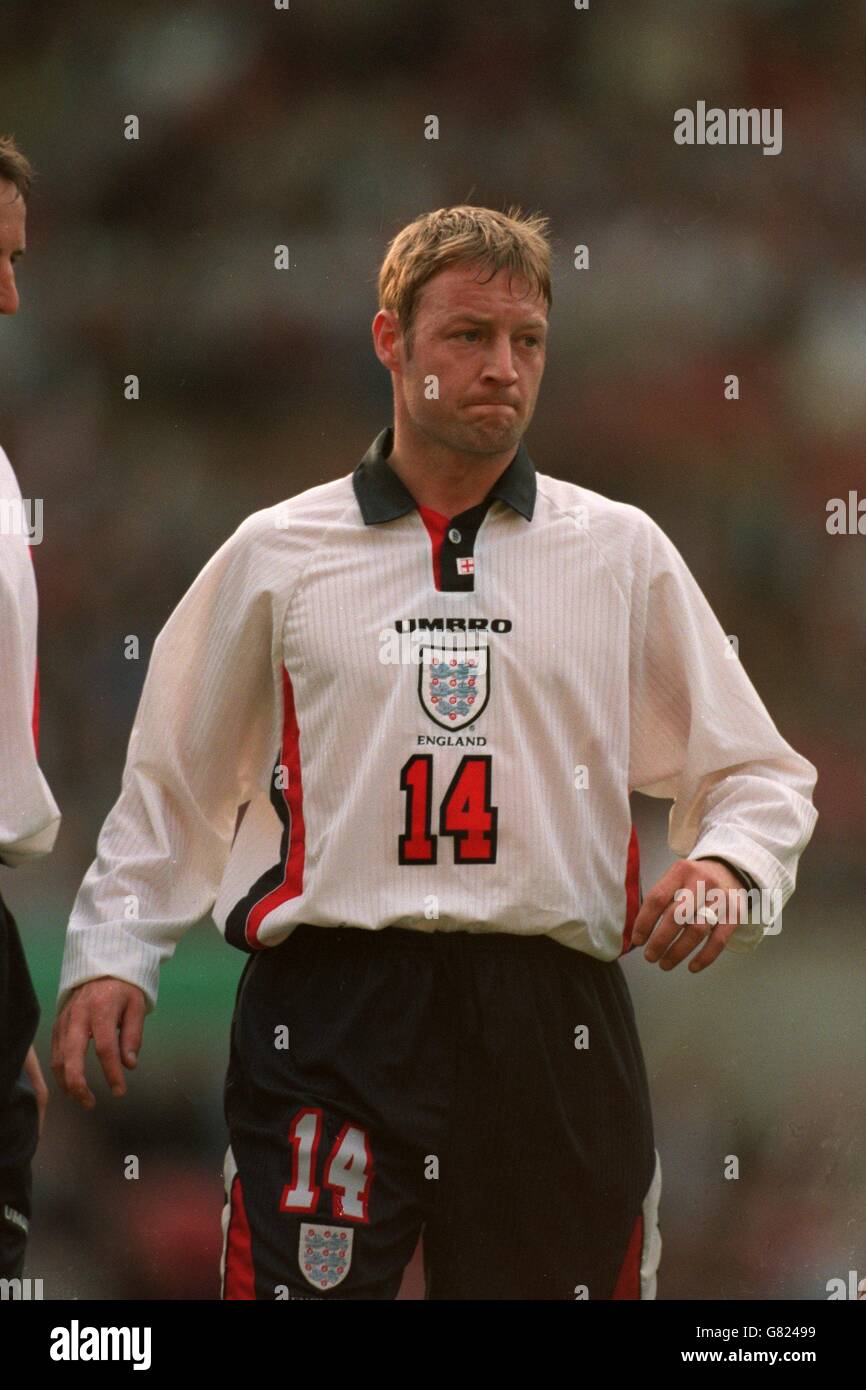 International Soccer - England v South Africa. David Batty, England ...