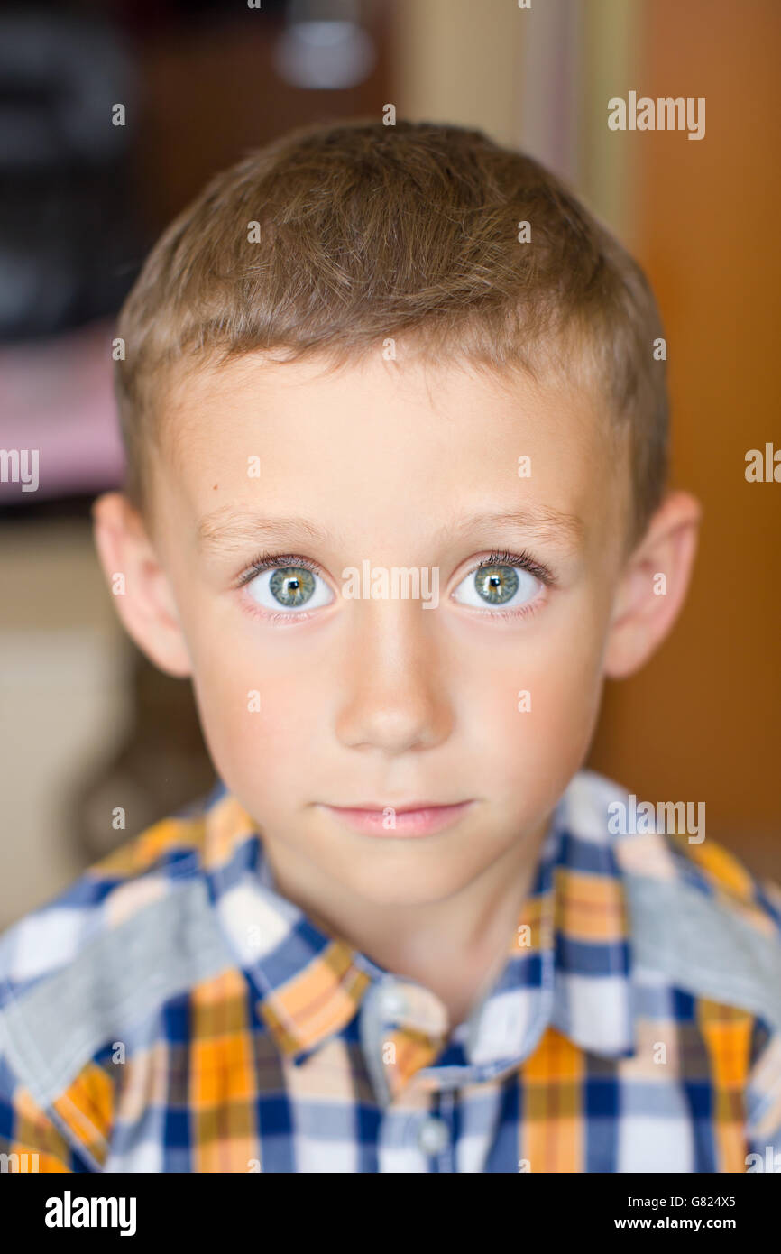 The boy is crying Stock Photo - Alamy