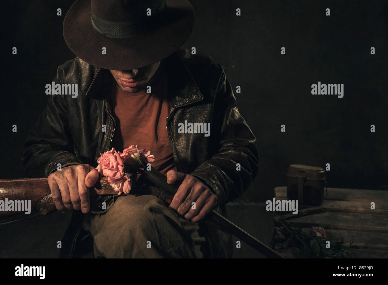 Cowboy with rifle hi-res stock photography and images - Alamy