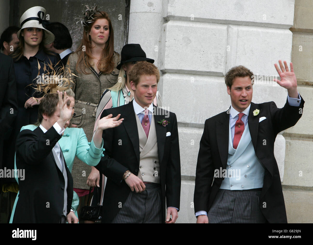 William prince of wales waving hi-res stock photography and images - Alamy