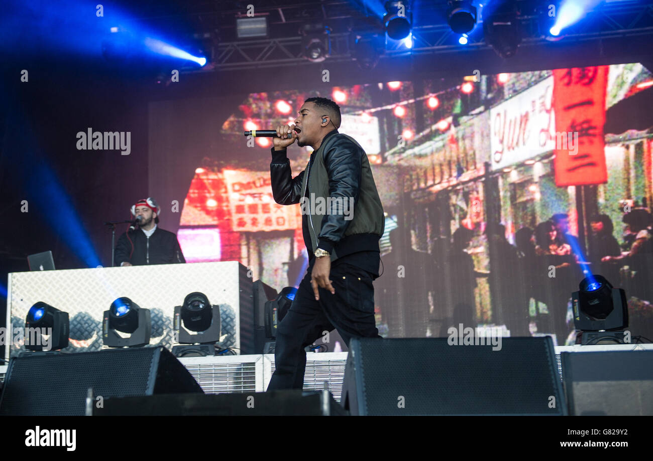 Nas performs his groundbreaking album 'Illmatic' live on day 2 of ...