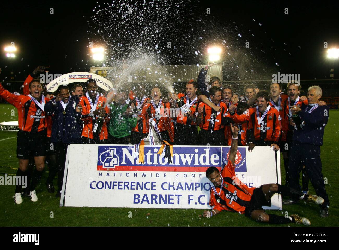 Barnets team celebrate with trophy hi-res stock photography and images ...