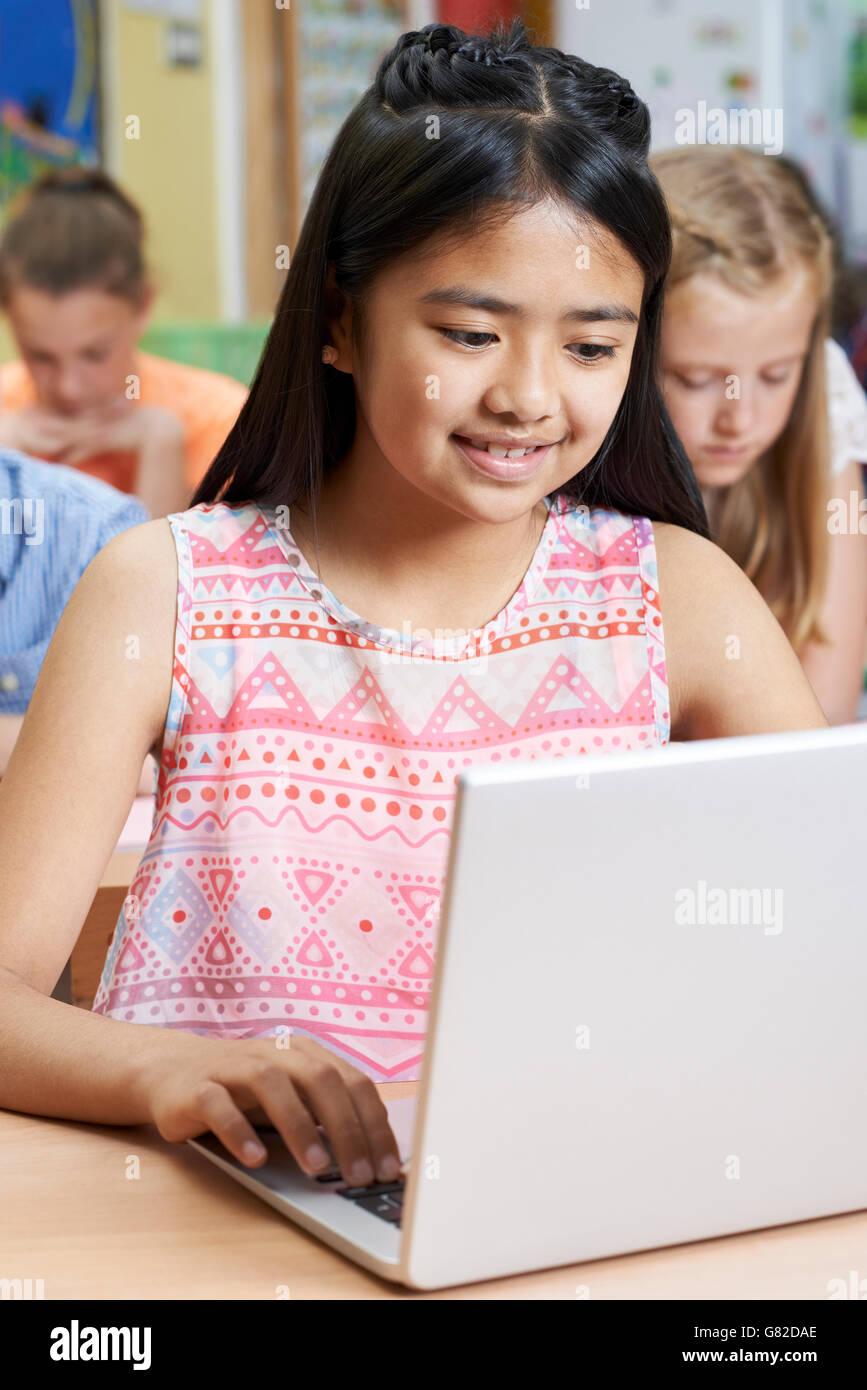 Children using computer school hi-res stock photography and images - Alamy