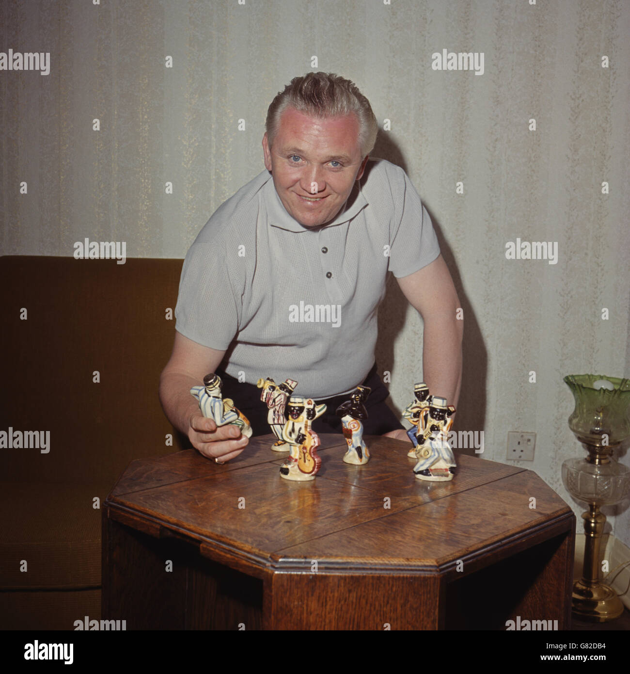Entertainment - Tony Mercer - London Stock Photo - Alamy