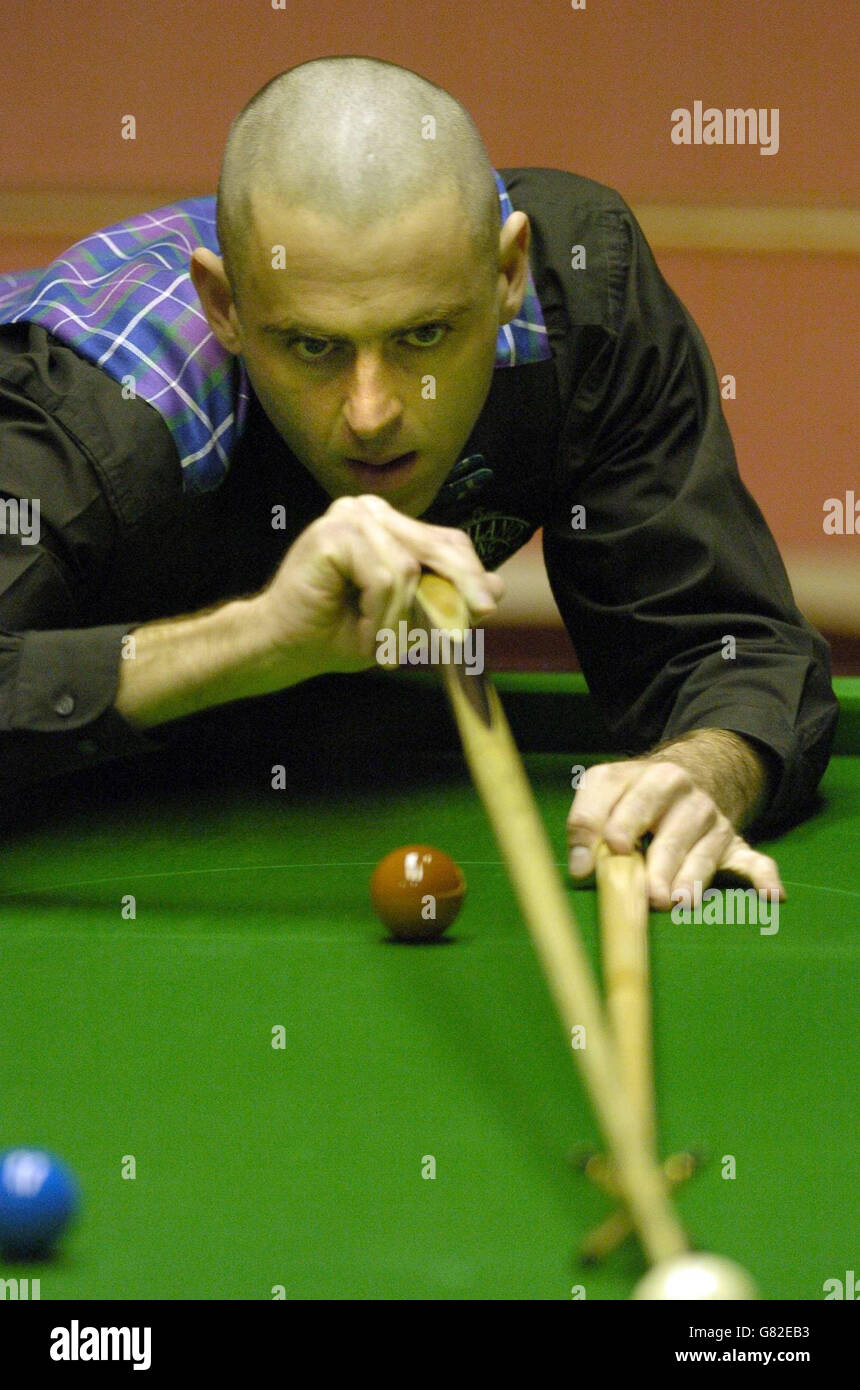 Snooker - Embassy World Championship 2005 - Second Round - Ronnie O ...