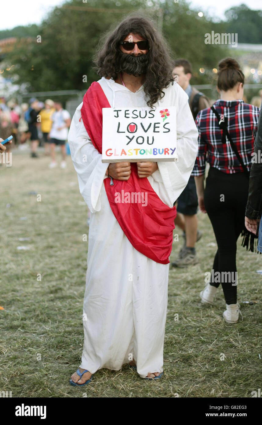 Dressed as jesus hi-res stock photography and images - Alamy