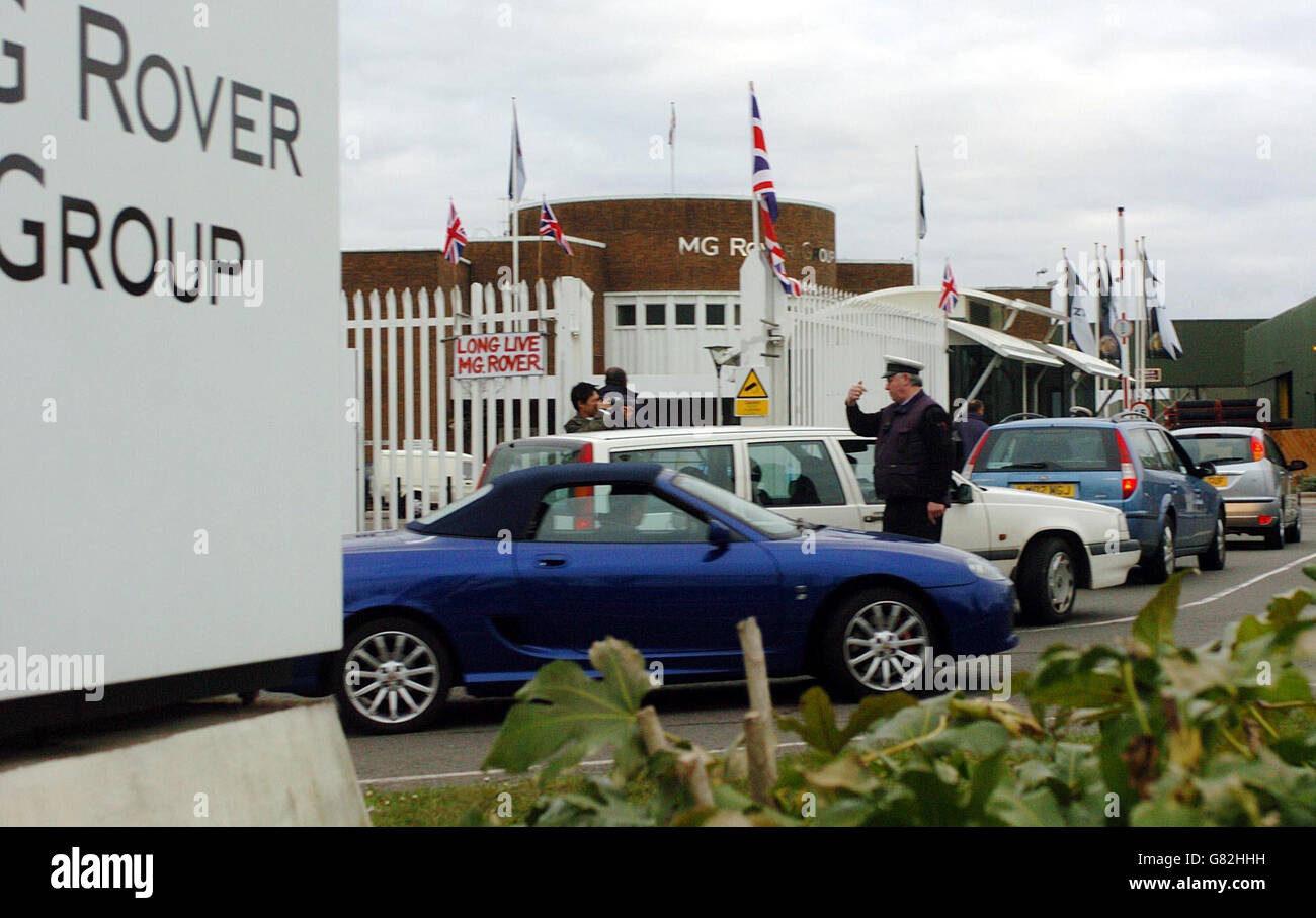 MG Rover Crisis - Longbridge Plant Stock Photo - Alamy