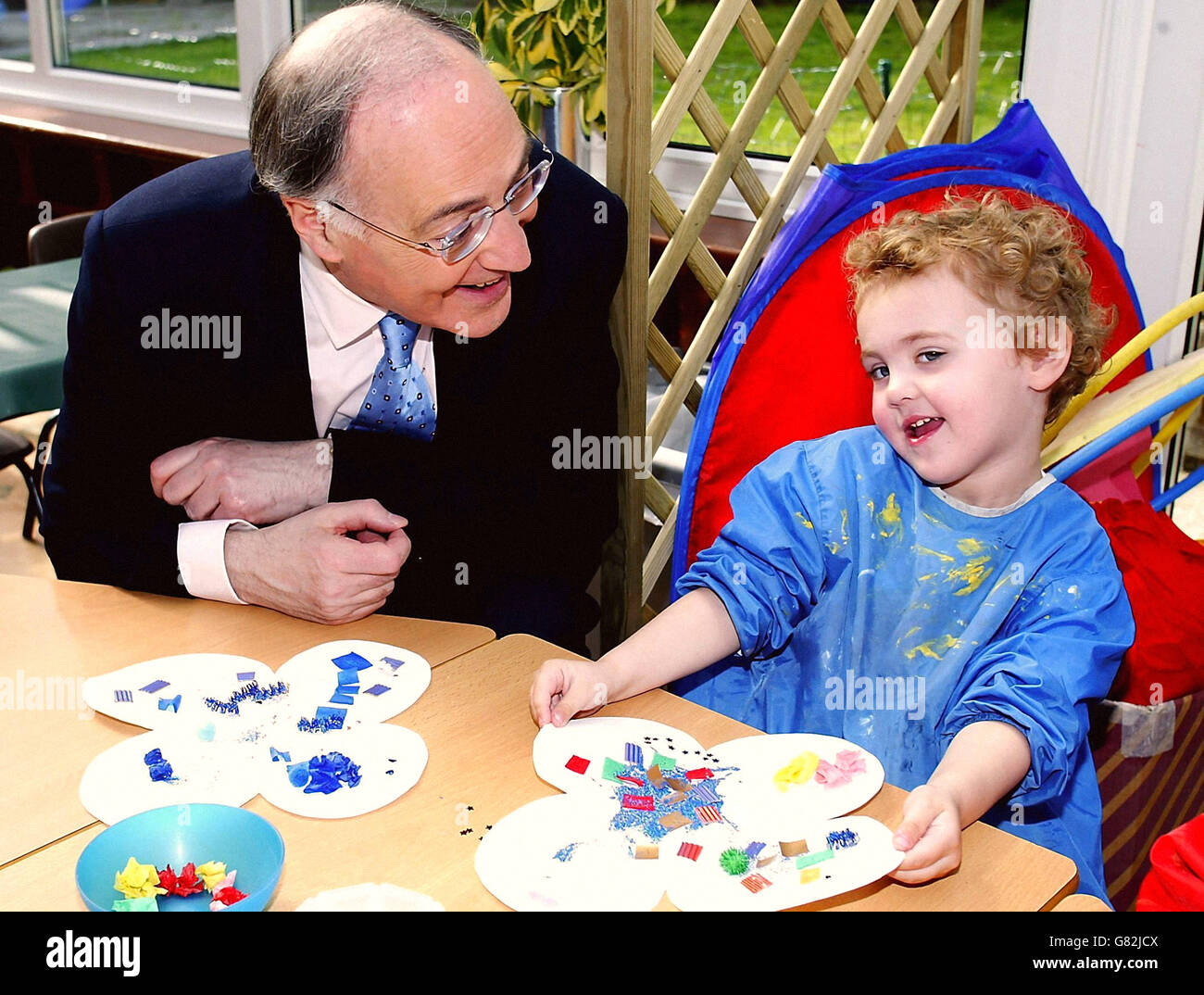 Michael howard meets children hi-res stock photography and images - Alamy