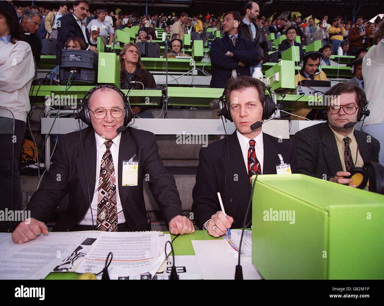 T v commentator hi-res stock photography and images - Alamy
