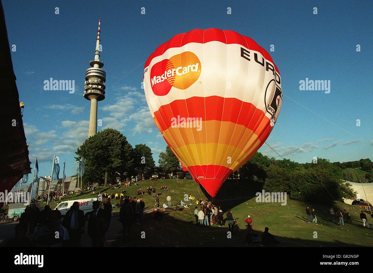 Mastercard balloon hi-res stock photography and images - Alamy