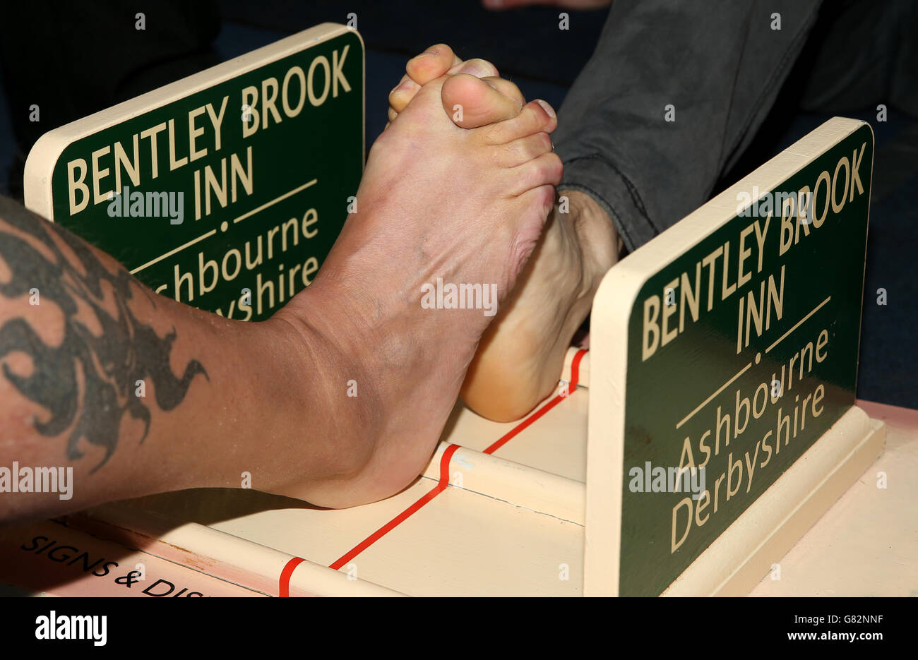 Sport - World Toe Wrestling Championship 2015 - Bentley Brook Inn. A ...