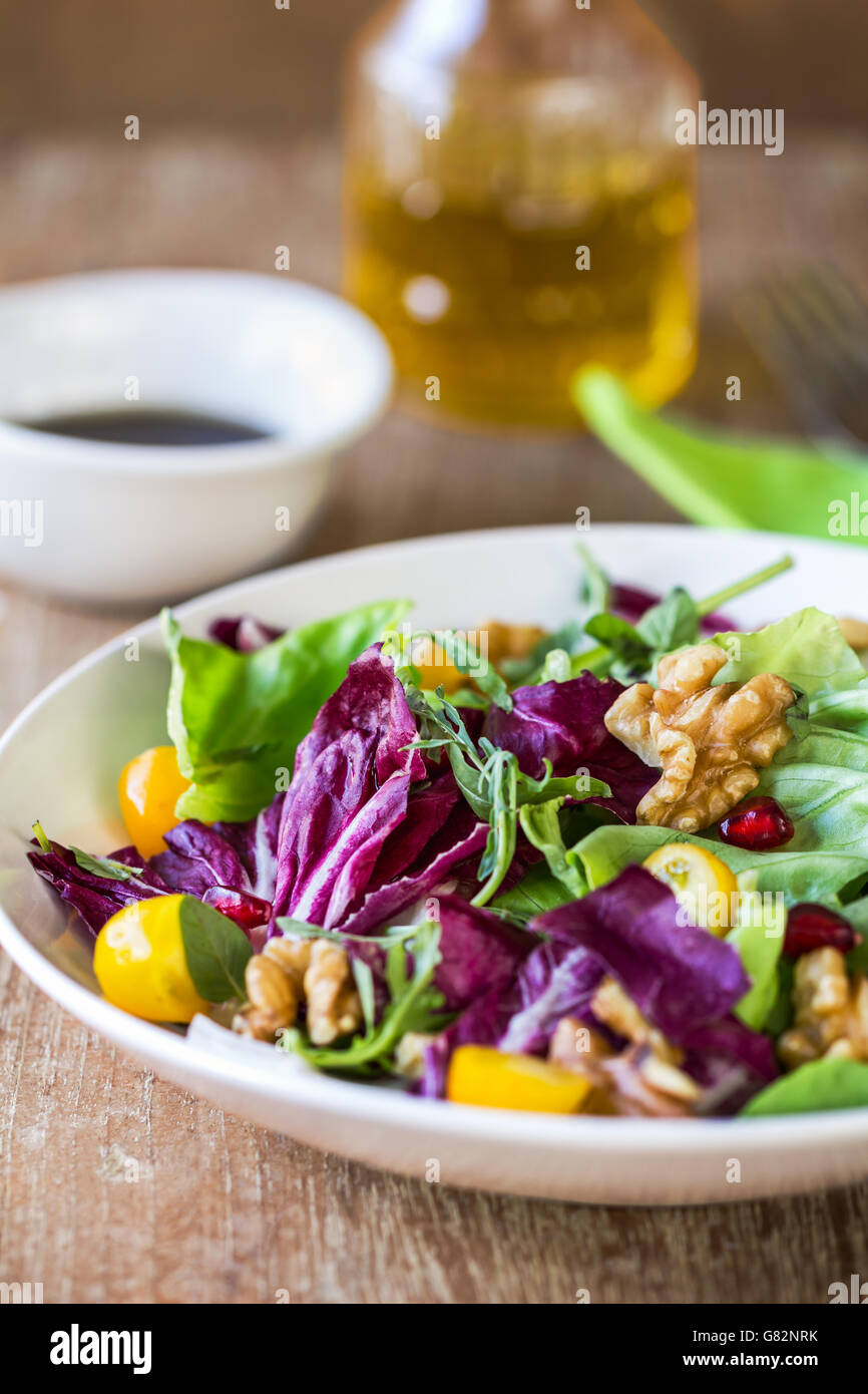 Radicchio with Rocket,Walnut and Pomegranate salad Stock Photo - Alamy