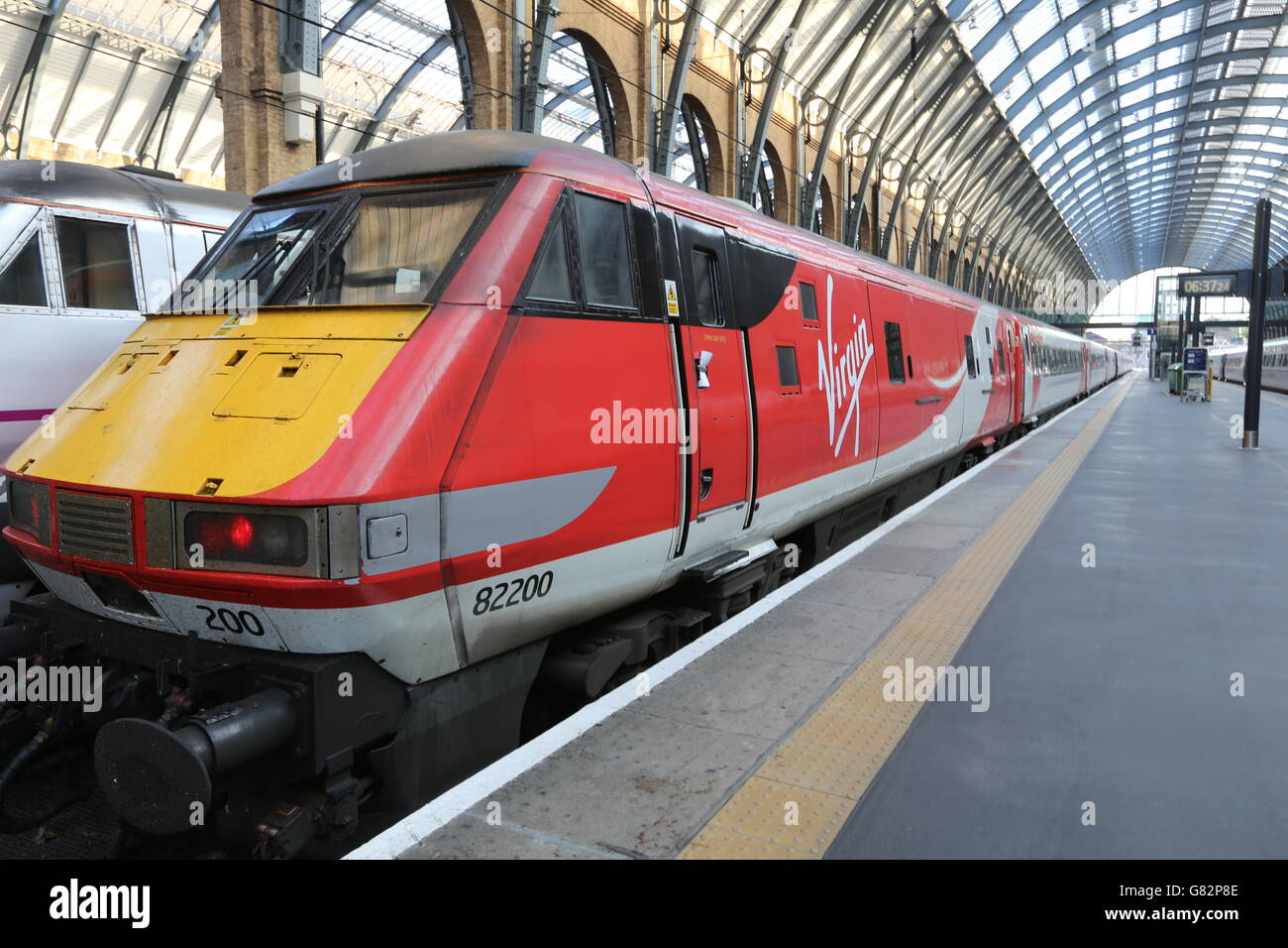 News transport railway hi-res stock photography and images - Alamy