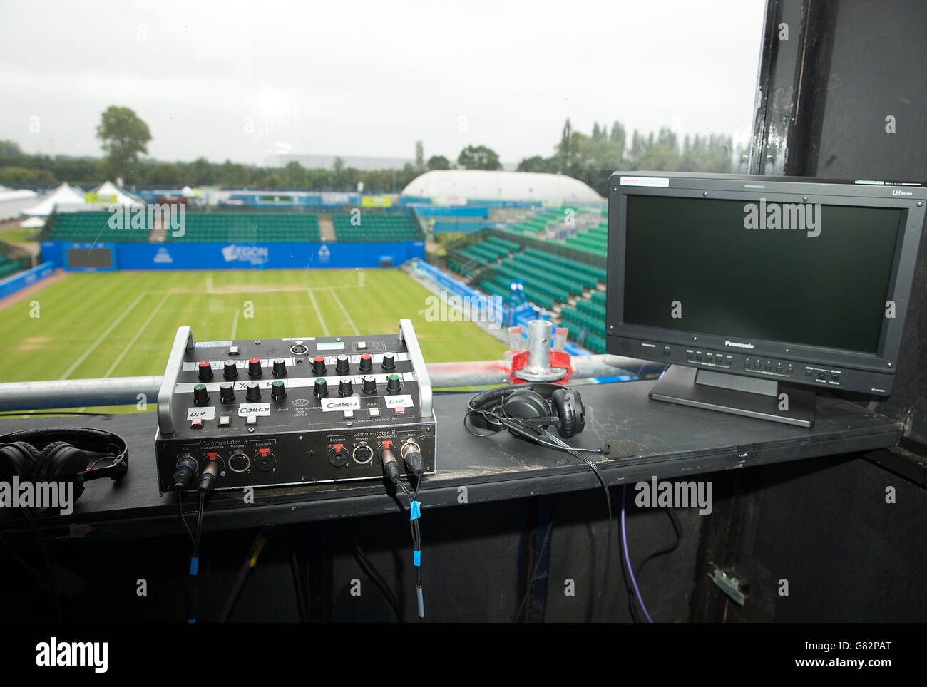 Commentators box hi-res stock photography and images - Alamy