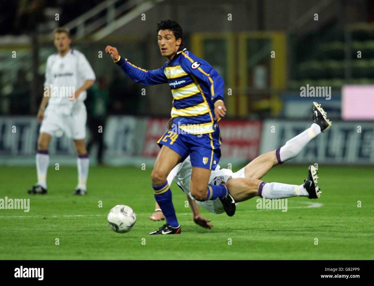 Parma's Alex Gibbs gets away from Austria Vienna's Libor Sionko Stock ...