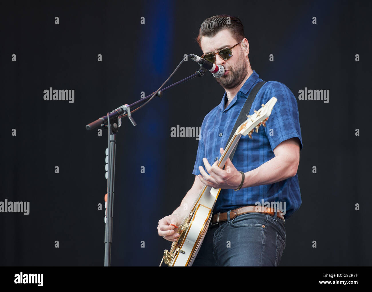 Liam Fray of the Courteeners live on stage on day 4 of the Isle of ...