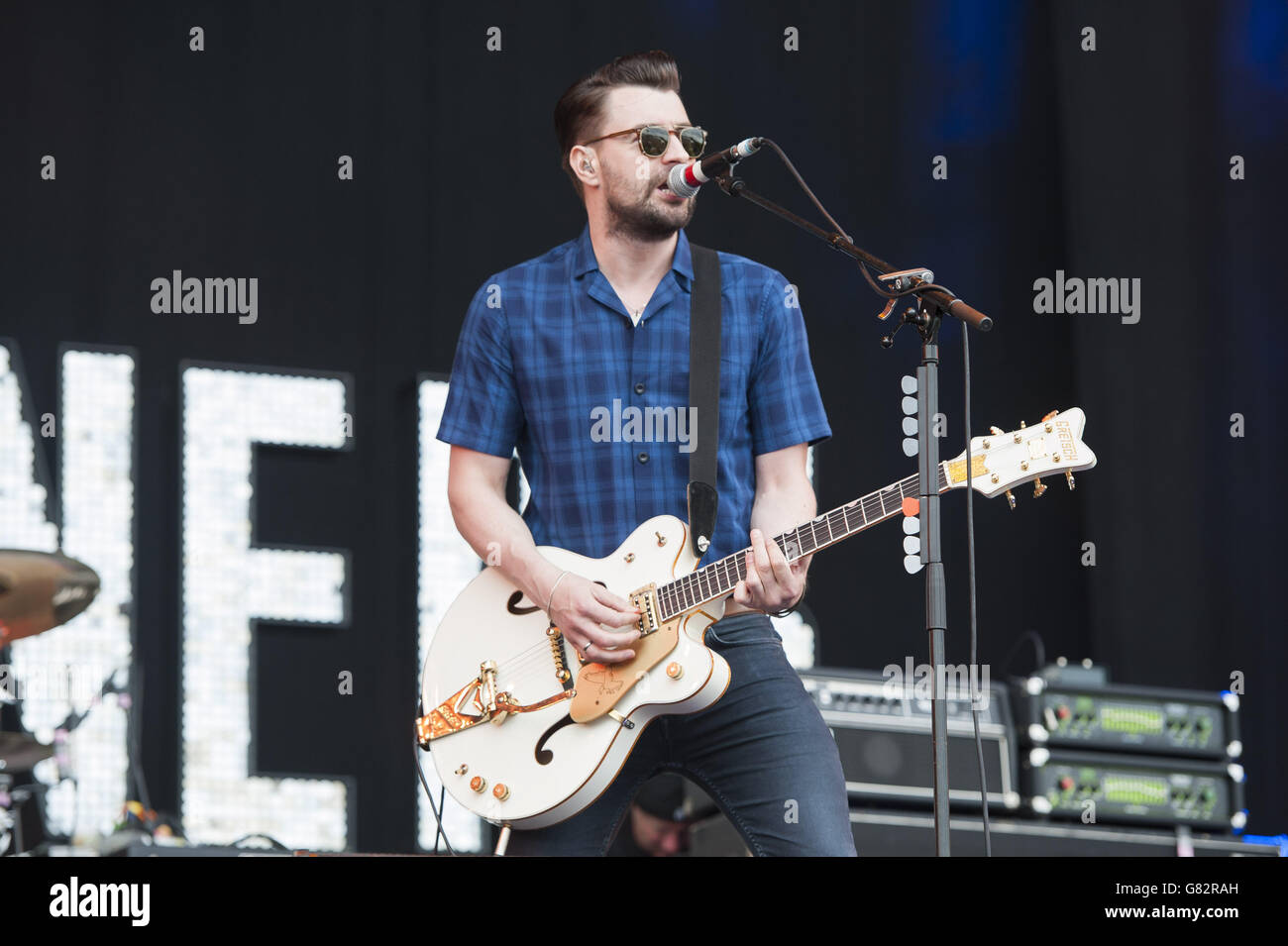 Liam Fray of the Courteeners live on stage on day 4 of the Isle of ...