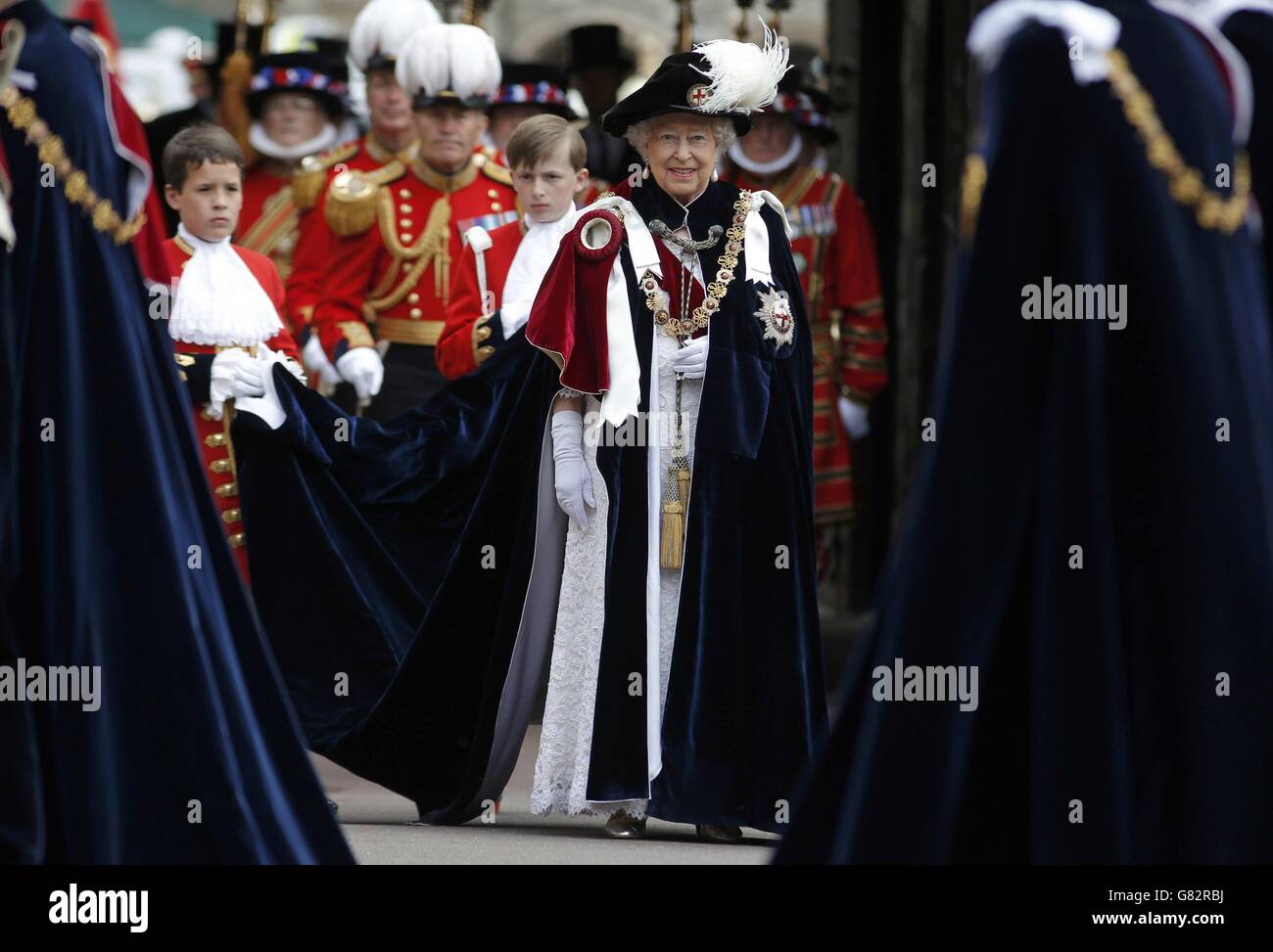 Queen elizabeth ii walks in procession st georges chapel windsor hi-res ...