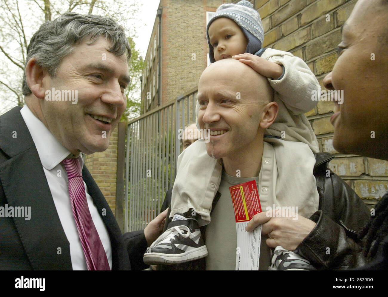 General Election Campaigning 2005 - Camberwell Stock Photo - Alamy