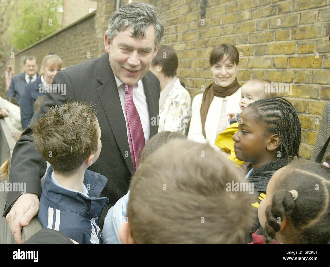 General Election Campaigning 2005 - Camberwell Stock Photo - Alamy