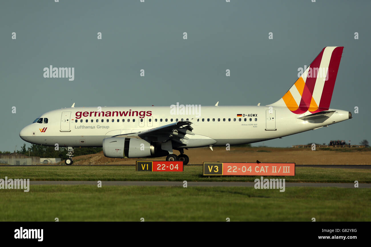 Stansted plane stock hi-res stock photography and images - Alamy