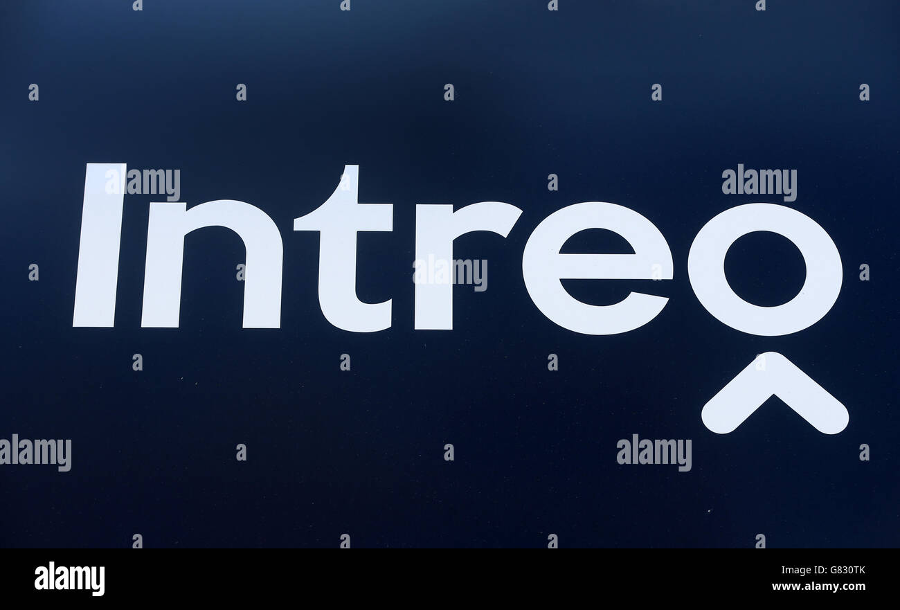 Intreo hi-res stock photography and images - Alamy