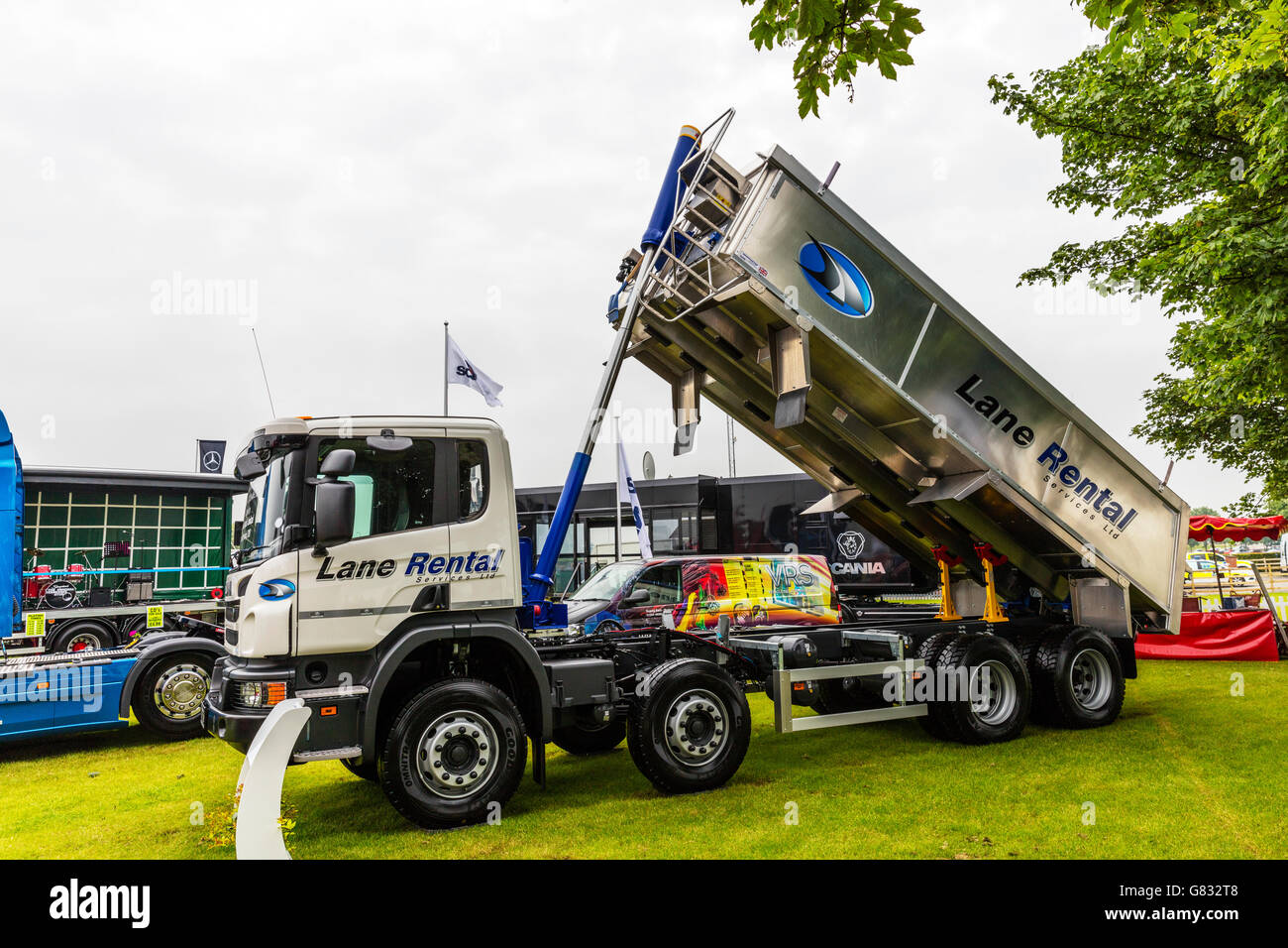 Tipper trailer hi-res stock photography and images - Alamy